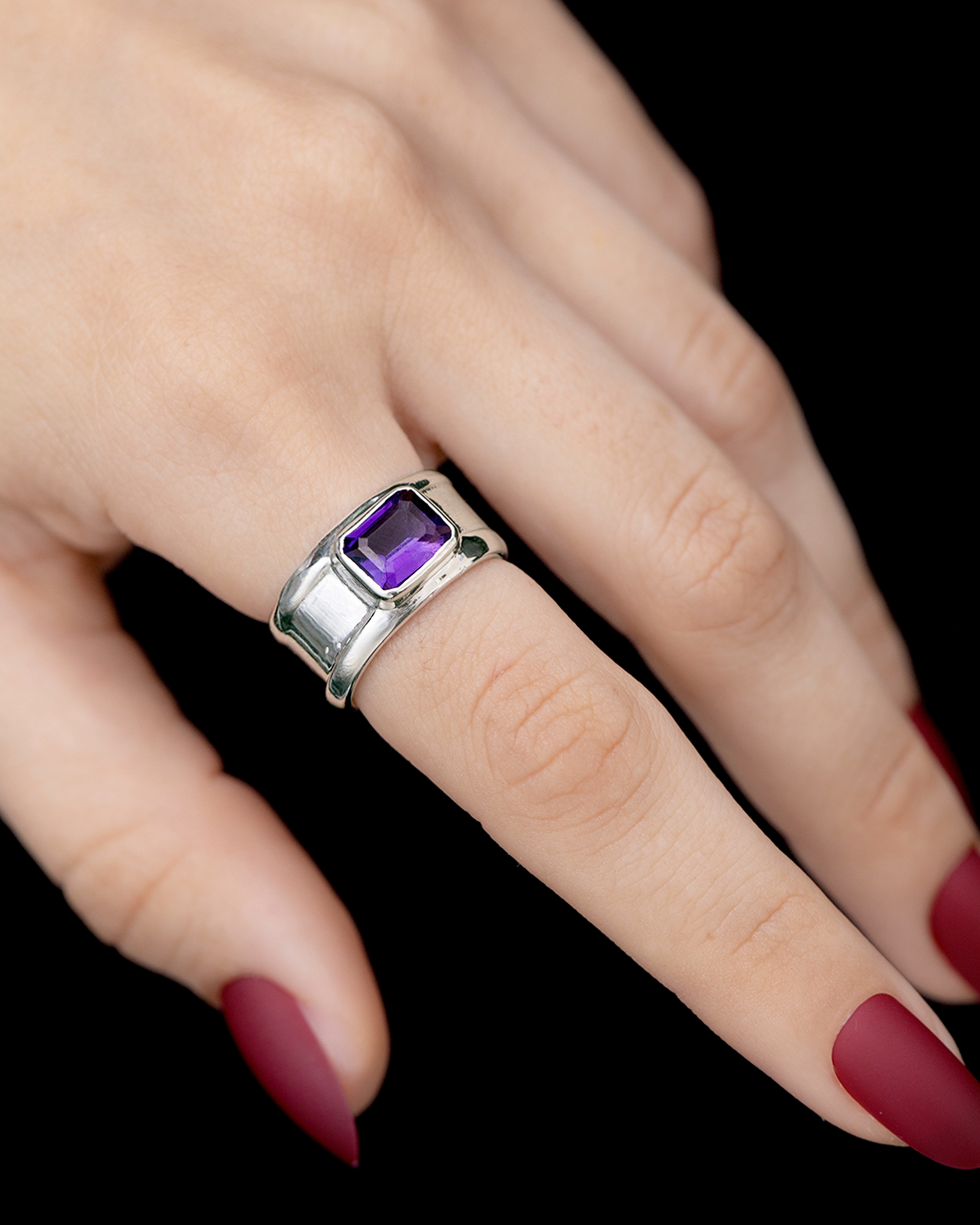 Emerald-Cut Amethyst Antique Band Ring | Alex Streeter