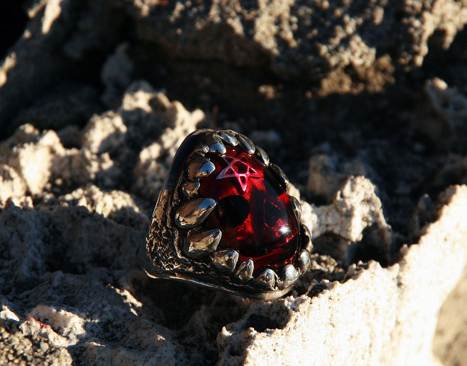 Bloodskull Ring | Alex Streeter